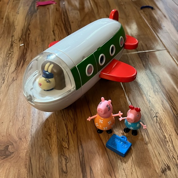 Peppa Pig | Toys | Peppa Pigs Holiday Plane | Poshmark